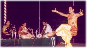 Subashri - Nattuvangam & Veena Player